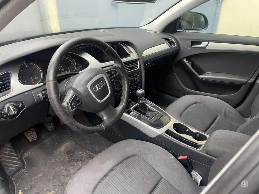 Grey Audi A4 2009 in Taurage, with an engine capacity of 2.00 L and mileage of 260 thousand km for 3400 €, photo 8 on AUTOMOTO.COM.LV