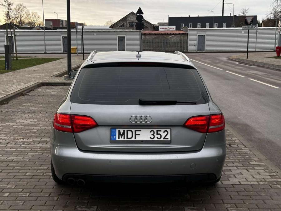 Grey Audi A4 2009 in Ukmerge, with an engine capacity of 1.97 L and mileage of 333 thousand km for 4600 €, photo 4 on AUTOMOTO.COM.LV