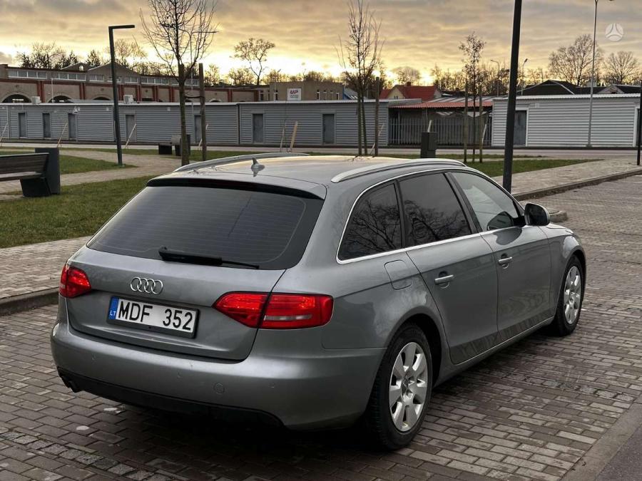 Grey Audi A4 2009 in Ukmerge, with an engine capacity of 1.97 L and mileage of 333 thousand km for 4600 €, photo 5 on AUTOMOTO.COM.LV