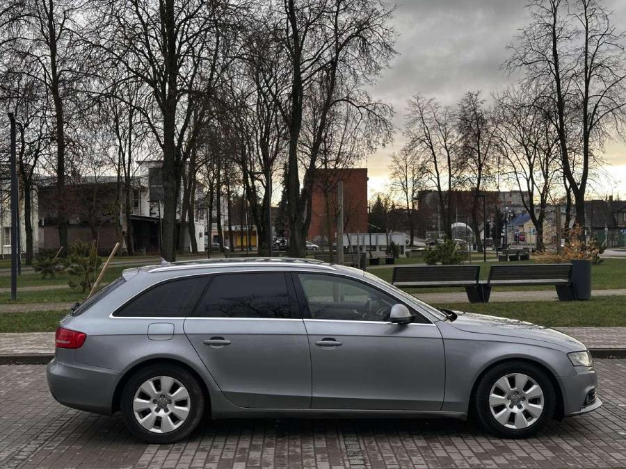 Grey Audi A4 2009 in Ukmerge, with an engine capacity of 1.97 L and mileage of 333 thousand km for 4600 €, photo 6 on AUTOMOTO.COM.LV