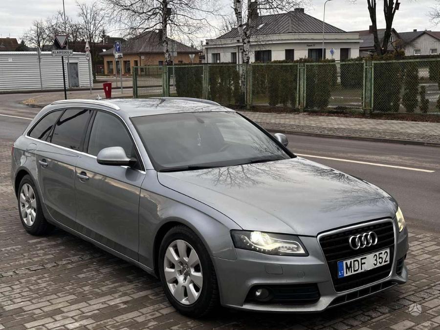 Grey Audi A4 2009 in Ukmerge, with an engine capacity of 1.97 L and mileage of 333 thousand km for 4600 €, photo 12 on AUTOMOTO.COM.LV