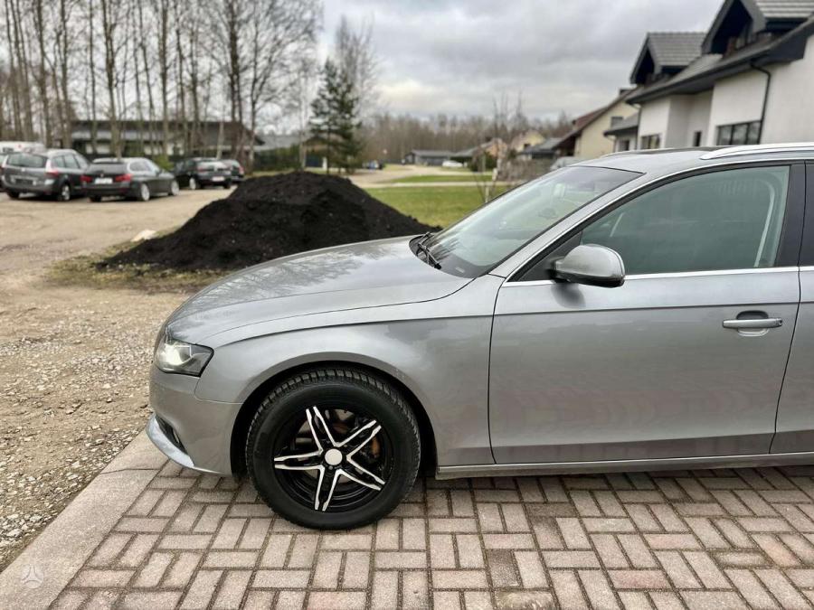 Grey Audi A4 2009 in Siauliai, with an engine capacity of 1.99 L and mileage of 260 thousand km for 5350 €, photo 4 on AUTOMOTO.COM.LV