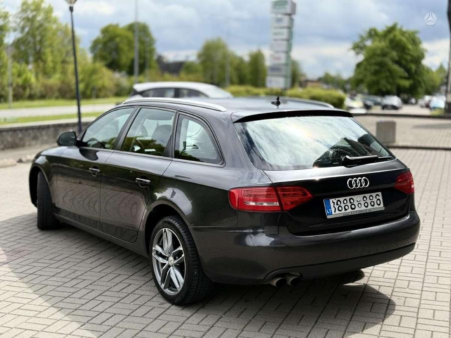 Grey Audi A4 2009 in Vilnius, with an engine capacity of 2.00 L and mileage of 290 thousand km for 3500 €, photo 4 on AUTOMOTO.COM.LV