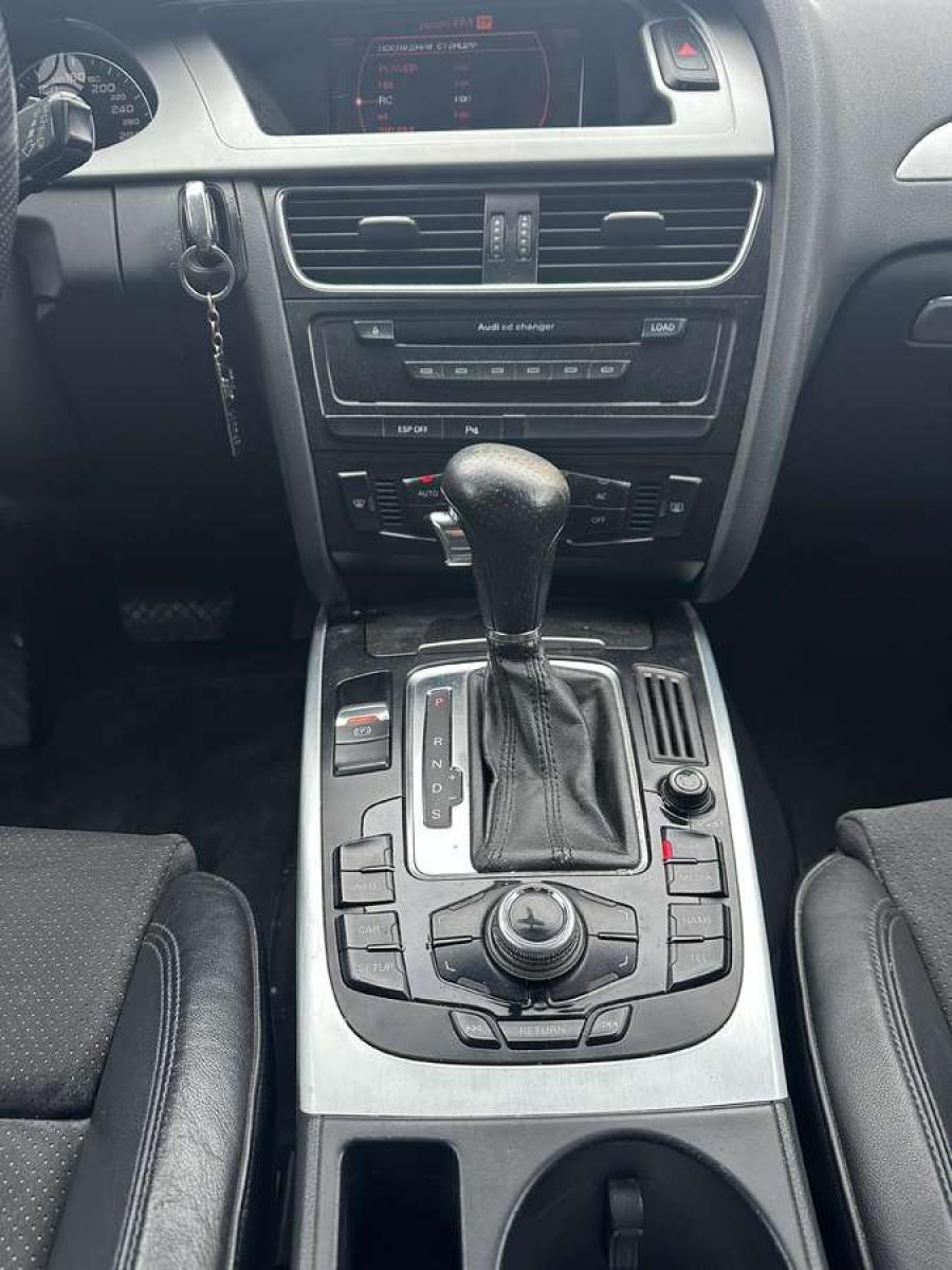 Grey Audi A4 2009 in Vilnius, with an engine capacity of 2.97 L and mileage of 310 thousand km for 1999 €, photo 7 on AUTOMOTO.COM.LV