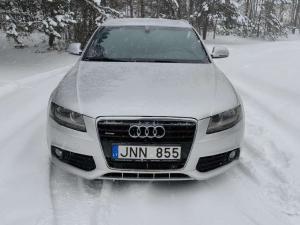Pelēks Audi A4 2009 Viļņa, ar dzinēja tilpumu 2.97 L un nobraukumu 300 tūkst. km par 3500 €, foto  vietnē AUTOMOTO.COM.LV
