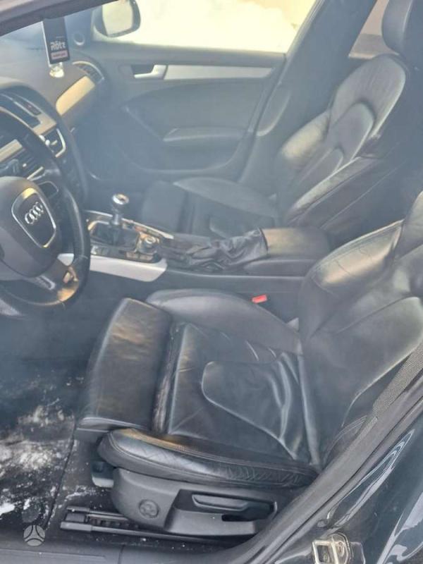 Pelēks Audi A4 2009 Viļņa, ar dzinēja tilpumu 2.70 L un nobraukumu 312 tūkst. km par 3100 €, foto 4 vietnē AUTOMOTO.COM.LV