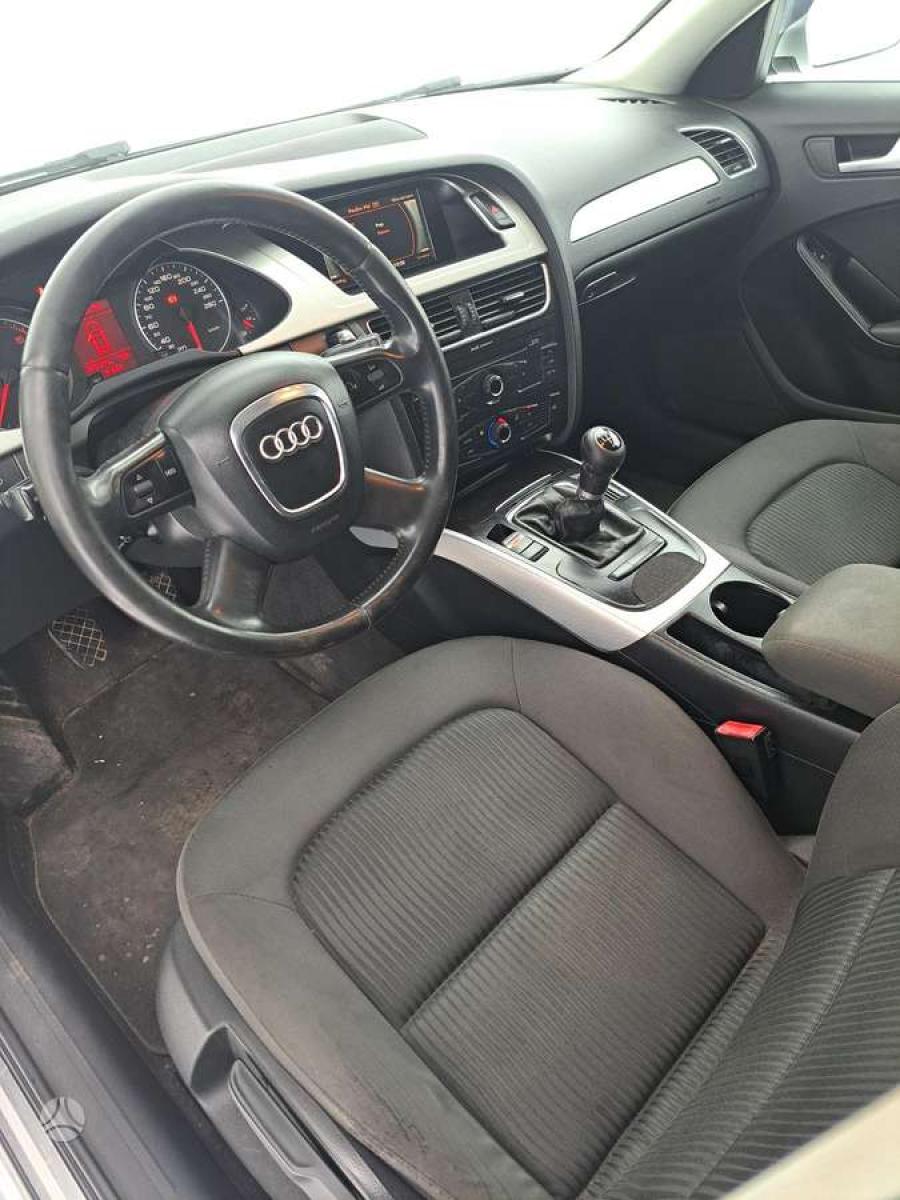 Pelēks Audi A4 2009 Pasvalys, ar dzinēja tilpumu 1.97 L un nobraukumu 345 tūkst. km par 3500 €, foto 5 vietnē AUTOMOTO.COM.LV