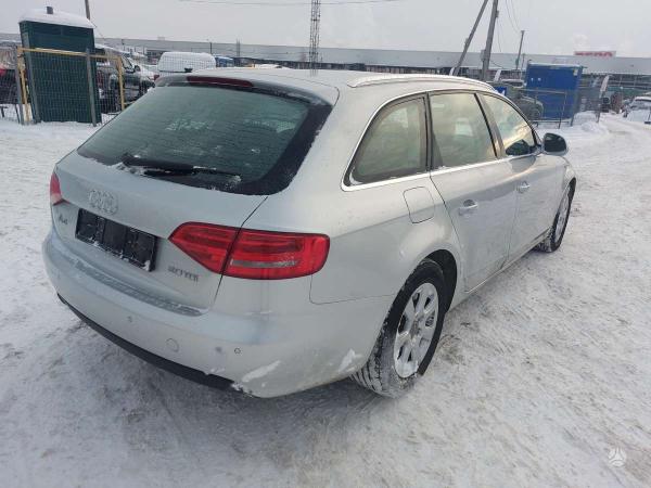 Pelēks Audi A4 2009 Kauņa, ar dzinēja tilpumu 1.97 L un nobraukumu 281 tūkst. km par 3890 €, foto 4 vietnē AUTOMOTO.COM.LV
