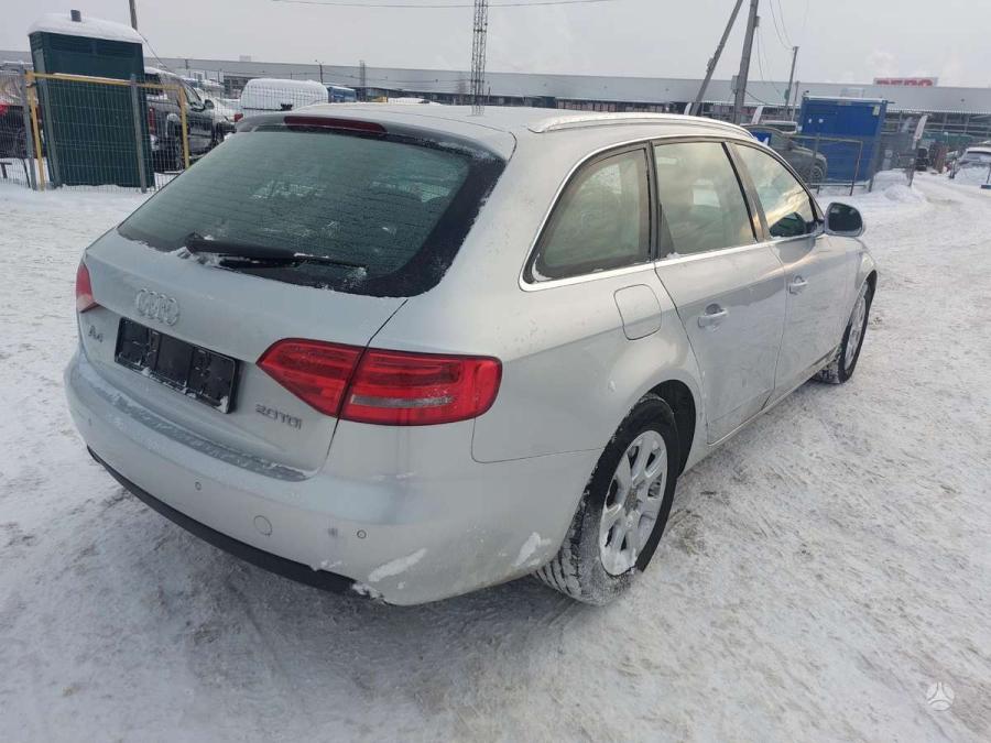Pelēks Audi A4 2009 Kauņa, ar dzinēja tilpumu 1.97 L un nobraukumu 281 tūkst. km par 3890 €, foto 4 vietnē AUTOMOTO.COM.LV