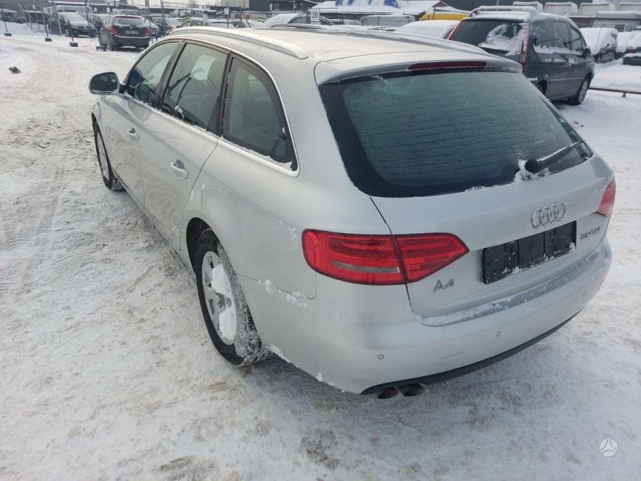 Pelēks Audi A4 2009 Kauņa, ar dzinēja tilpumu 1.97 L un nobraukumu 281 tūkst. km par 3890 €, foto 5 vietnē AUTOMOTO.COM.LV