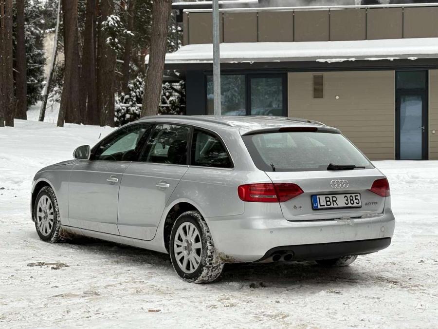 Grey Audi A4 2009 in Vilnius, with an engine capacity of 1.97 L and mileage of 305 thousand km for 3500 €, photo 4 on AUTOMOTO.COM.LV