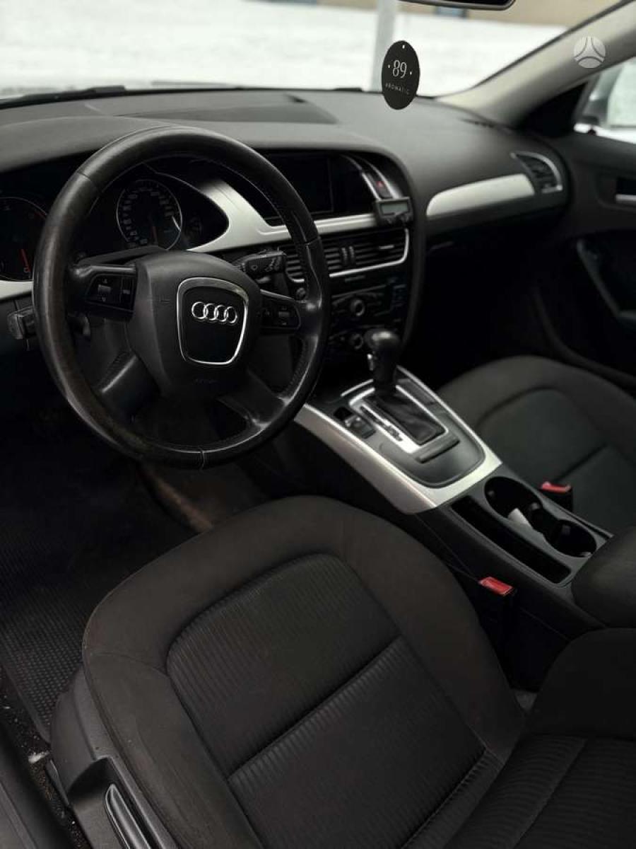 Grey Audi A4 2009 in Vilnius, with an engine capacity of 1.97 L and mileage of 305 thousand km for 3500 €, photo 5 on AUTOMOTO.COM.LV