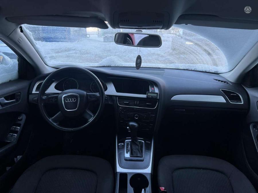Grey Audi A4 2009 in Vilnius, with an engine capacity of 1.97 L and mileage of 305 thousand km for 3500 €, photo 7 on AUTOMOTO.COM.LV