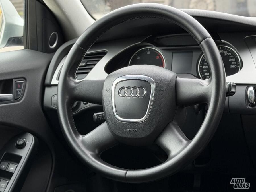 Pelēks Audi A4 2009 Kaišiadorys, ar dzinēja tilpumu 2.00 L un nobraukumu 290 tūkst. km par 4000 €, foto 20 vietnē AUTOMOTO.COM.LV