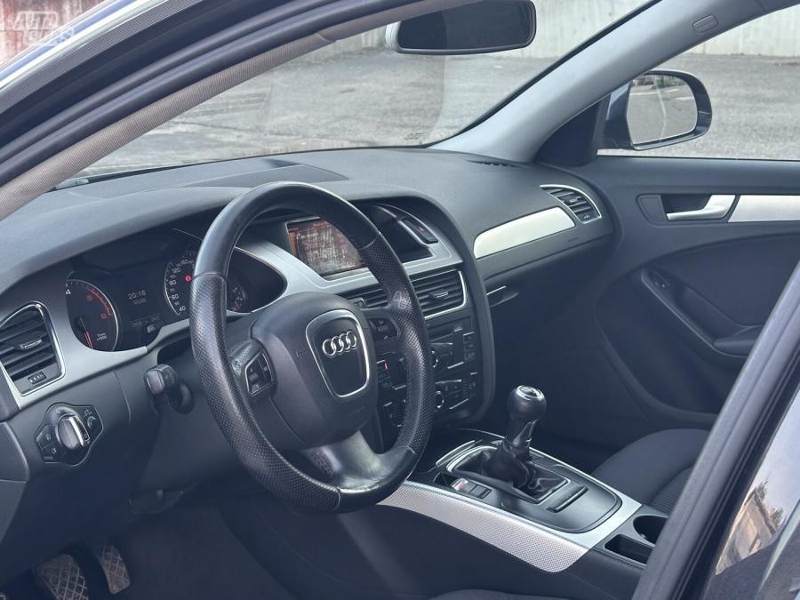Pelēks Audi A4 2009 Alīta, ar dzinēja tilpumu 2.00 L un nobraukumu 239 tūkst. km par 5100 €, foto 8 vietnē AUTOMOTO.COM.LV