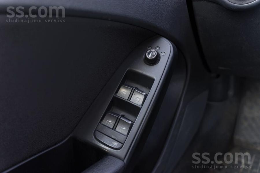 Grey Audi A4 2009 in Riga, with an engine capacity of 2.00 L and mileage of 340 thousand km for 6290 €, photo 23 on AUTOMOTO.COM.LV