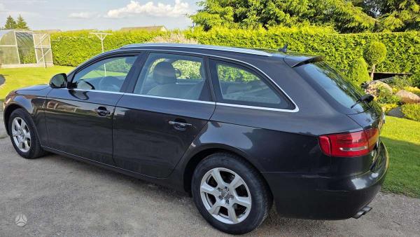 Grey Audi A4 2009 in Raseiniai, with an engine capacity of 1.97 L and mileage of 357 thousand km for 4400 €, photo 3 on AUTOMOTO.COM.LV