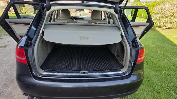 Grey Audi A4 2009 in Raseiniai, with an engine capacity of 1.97 L and mileage of 357 thousand km for 4400 €, photo 7 on AUTOMOTO.COM.LV