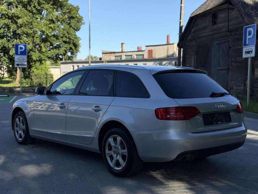 Grey Audi A4 2009 in Rokiskis, with an engine capacity of 1.97 L and mileage of 360 thousand km for 3450 €, photo 6 on AUTOMOTO.COM.LV