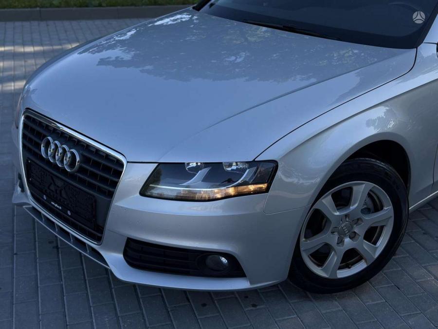 Grey Audi A4 2009 in Rokiskis, with an engine capacity of 1.97 L and mileage of 360 thousand km for 3450 €, photo 13 on AUTOMOTO.COM.LV