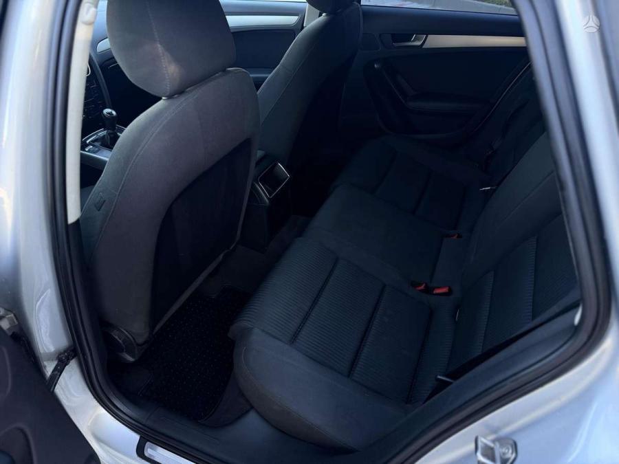 Grey Audi A4 2009 in Rokiskis, with an engine capacity of 1.97 L and mileage of 360 thousand km for 3450 €, photo 23 on AUTOMOTO.COM.LV