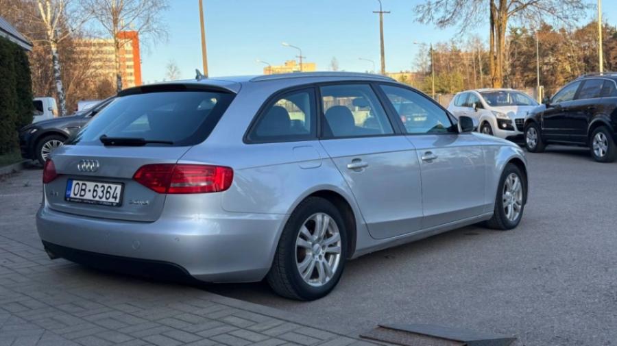 Grey Audi A4 2009 in Riga, with an engine capacity of 2.00 L and mileage of 294 thousand km for 5199 €, photo 7 on AUTOMOTO.COM.LV