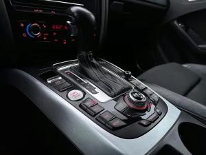 Grey Audi A4 2009 in Riga, with an engine capacity of 2.70 L and mileage of 251 thousand km for 5290 €, photo 19 on AUTOMOTO.COM.LV