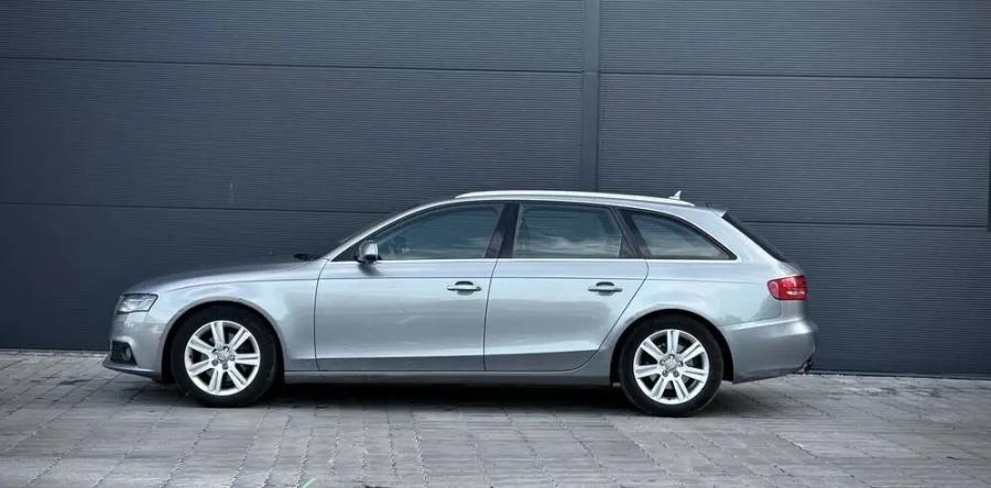 Grey Audi A4 2009 in Riga, with an engine capacity of 1.80 L and mileage of 264 thousand km for 3900 €, photo 3 on AUTOMOTO.COM.LV