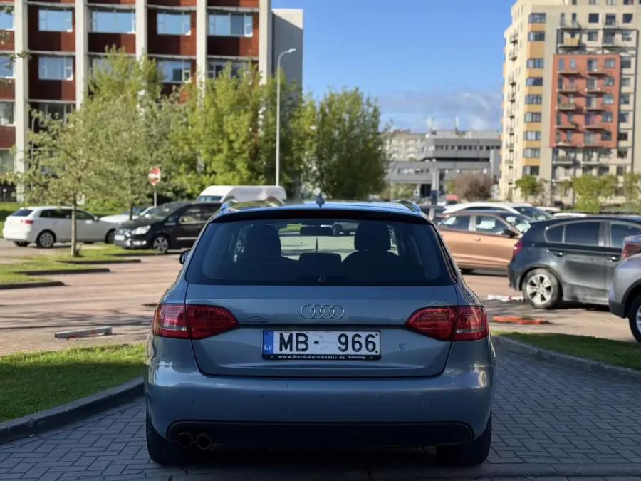 Grey Audi A4 2009 in Riga, with an engine capacity of 2.00 L and mileage of 364 thousand km for 4390 €, photo 4 on AUTOMOTO.COM.LV