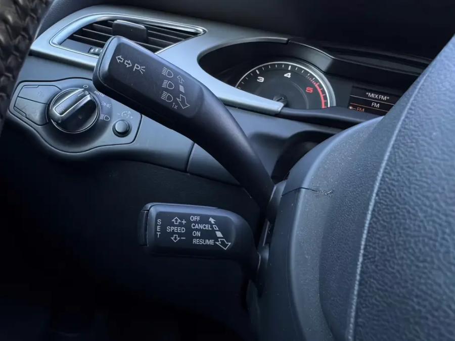 Grey Audi A4 2009 in Riga, with an engine capacity of 2.00 L and mileage of 364 thousand km for 4390 €, photo 25 on AUTOMOTO.COM.LV