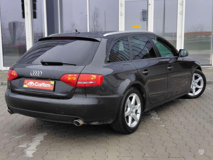 Pelēks Audi A4 2009 Viļņa, ar dzinēja tilpumu 2.70 L un nobraukumu 244 tūkst. km par 5250 €, foto 7 vietnē AUTOMOTO.COM.LV