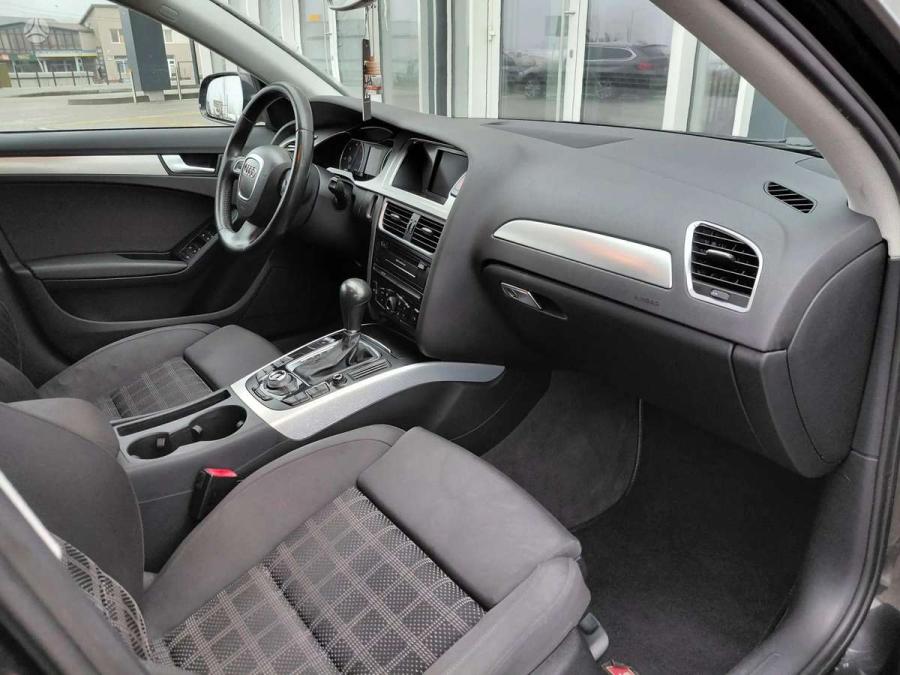 Pelēks Audi A4 2009 Viļņa, ar dzinēja tilpumu 2.70 L un nobraukumu 244 tūkst. km par 5250 €, foto 13 vietnē AUTOMOTO.COM.LV
