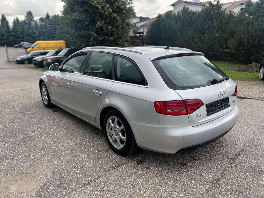 Grey Audi A4 2009 in Utena, with an engine capacity of 1.97 L and mileage of 317 thousand km for 5650 €, photo 7 on AUTOMOTO.COM.LV