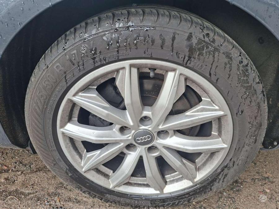 Grey Audi A4 2009 in Vilnius, with an engine capacity of 1.80 L and mileage of 243 thousand km for 3500 €, photo 5 on AUTOMOTO.COM.LV