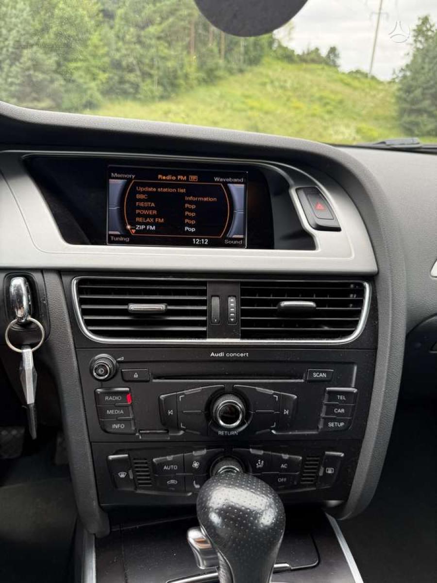 Grey Audi A4 2009 in Vilnius, with an engine capacity of 2.00 L and mileage of 297 thousand km for 3300 €, photo 9 on AUTOMOTO.COM.LV