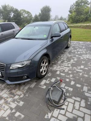 Grey Audi A4 2009 in Alytus, with an engine capacity of 1.97 L and mileage of 395 thousand km for 3500 €, photo  on AUTOMOTO.COM.LV