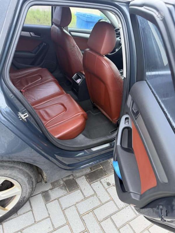 Pelēks Audi A4 2009 Alīta, ar dzinēja tilpumu 1.97 L un nobraukumu 395 tūkst. km par 3500 €, foto 4 vietnē AUTOMOTO.COM.LV