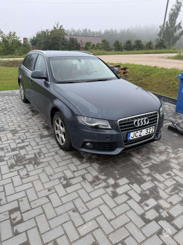 Pelēks Audi A4 2009 Alīta, ar dzinēja tilpumu 1.97 L un nobraukumu 395 tūkst. km par 3500 €, foto 8 vietnē AUTOMOTO.COM.LV