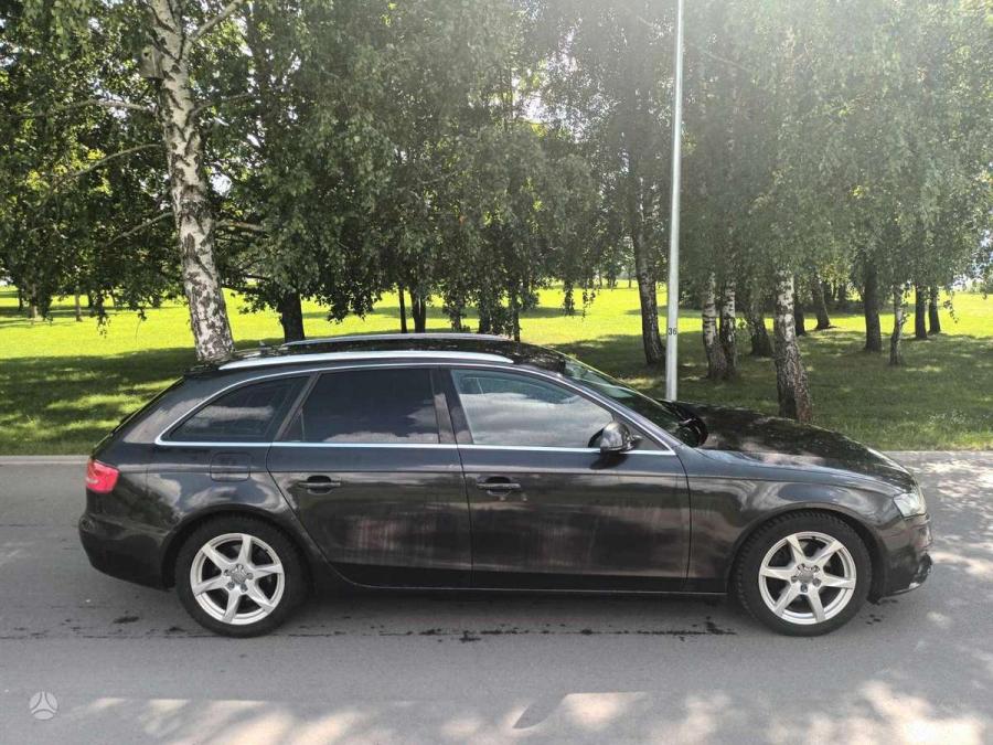 Pelēks Audi A4 2009 Telšiai, ar dzinēja tilpumu 1.97 L un nobraukumu 300 tūkst. km par 4950 €, foto 4 vietnē AUTOMOTO.COM.LV