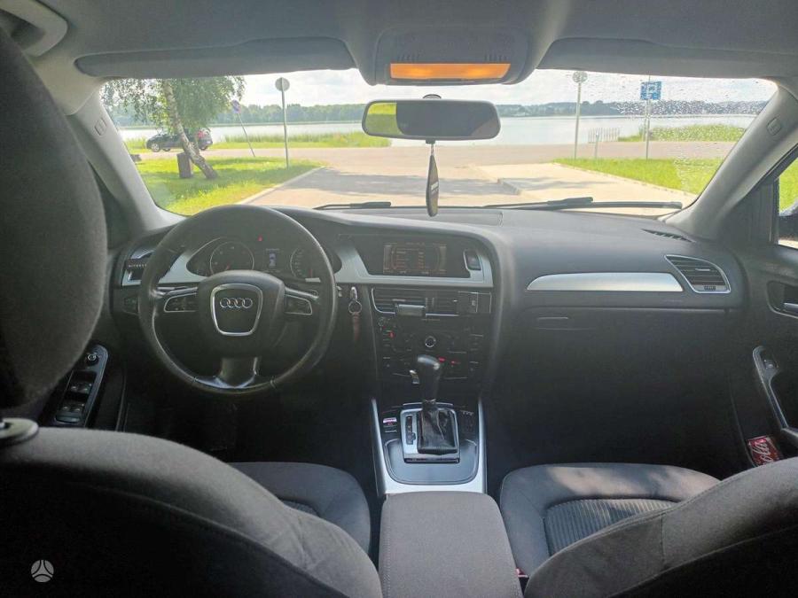 Pelēks Audi A4 2009 Telšiai, ar dzinēja tilpumu 1.97 L un nobraukumu 300 tūkst. km par 4950 €, foto 6 vietnē AUTOMOTO.COM.LV