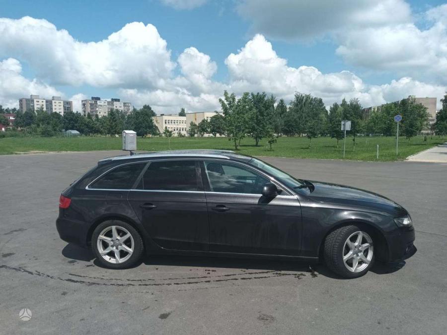 Pelēks Audi A4 2009 Telšiai, ar dzinēja tilpumu 1.97 L un nobraukumu 300 tūkst. km par 4950 €, foto 12 vietnē AUTOMOTO.COM.LV