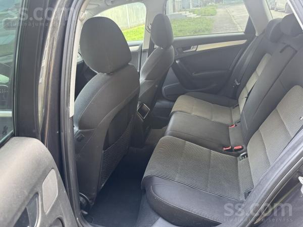 Grey Audi A4 2009 in Riga, with an engine capacity of 2.00 L and mileage of 292 thousand km for 4600 €, photo 10 on AUTOMOTO.COM.LV