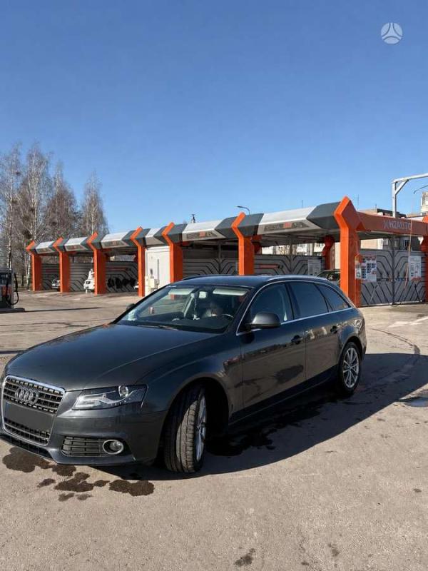 Grey Audi A4 2009 in Elektrenai, with an engine capacity of 1.97 L and mileage of 292 thousand km for 5900 €, photo 1 on AUTOMOTO.COM.LV