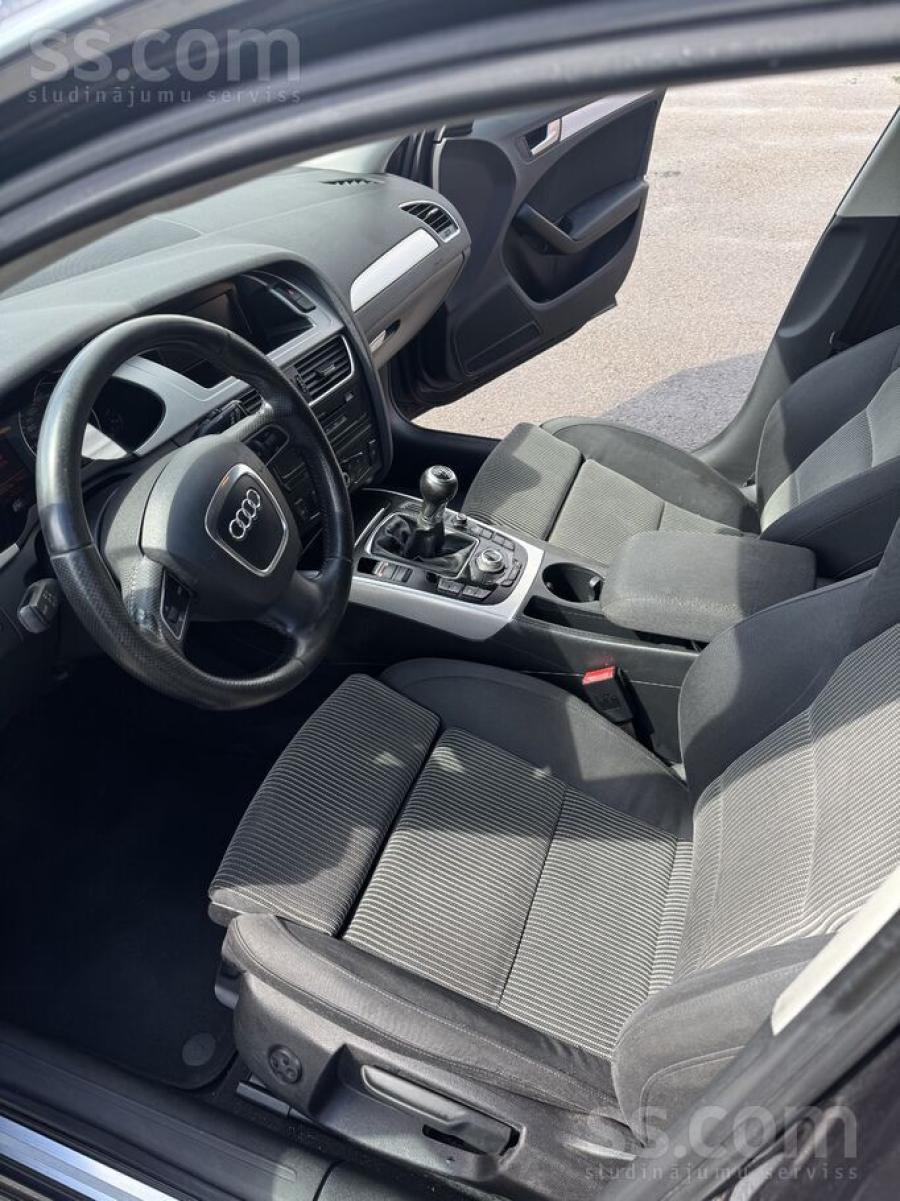 Pelēks Audi A4 2009 Rīga, ar dzinēja tilpumu 2.00 L un nobraukumu 292 tūkst. km par 3900 €, foto 9 vietnē AUTOMOTO.COM.LV