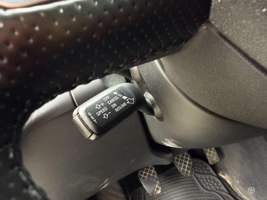 Grey Audi A4 2009 in Kaunas, with an engine capacity of 1.99 L and mileage of 324 thousand km for 5800 €, photo 13 on AUTOMOTO.COM.LV
