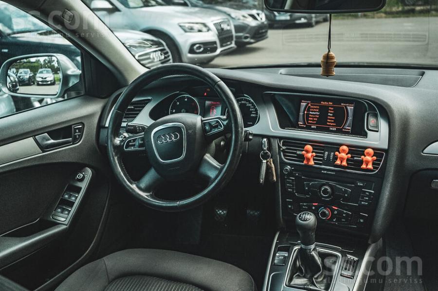Pelēks Audi A4 2009 Rīga, ar dzinēja tilpumu 2.00 L un nobraukumu 0 tūkst. km par 3890 €, foto 25 vietnē AUTOMOTO.COM.LV