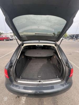 Grey Audi A4 2009 in Vilnius, with an engine capacity of 2.70 L and mileage of 342 thousand km for 4000 €, photo 12 on AUTOMOTO.COM.LV