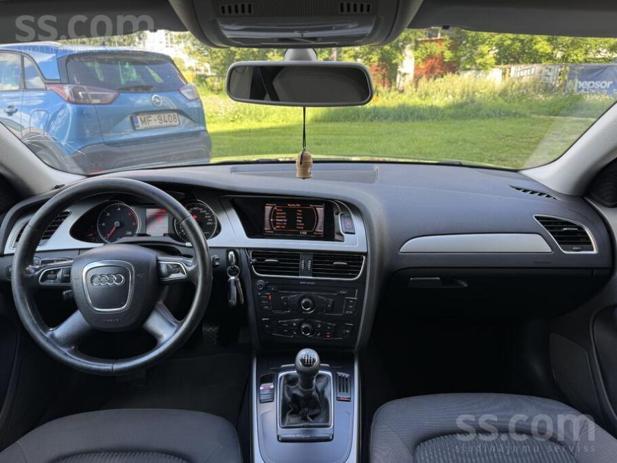 Pelēks Audi A4 2009 Rīga, ar dzinēja tilpumu 2.00 L un nobraukumu 347 tūkst. km par 3990 €, foto 9 vietnē AUTOMOTO.COM.LV
