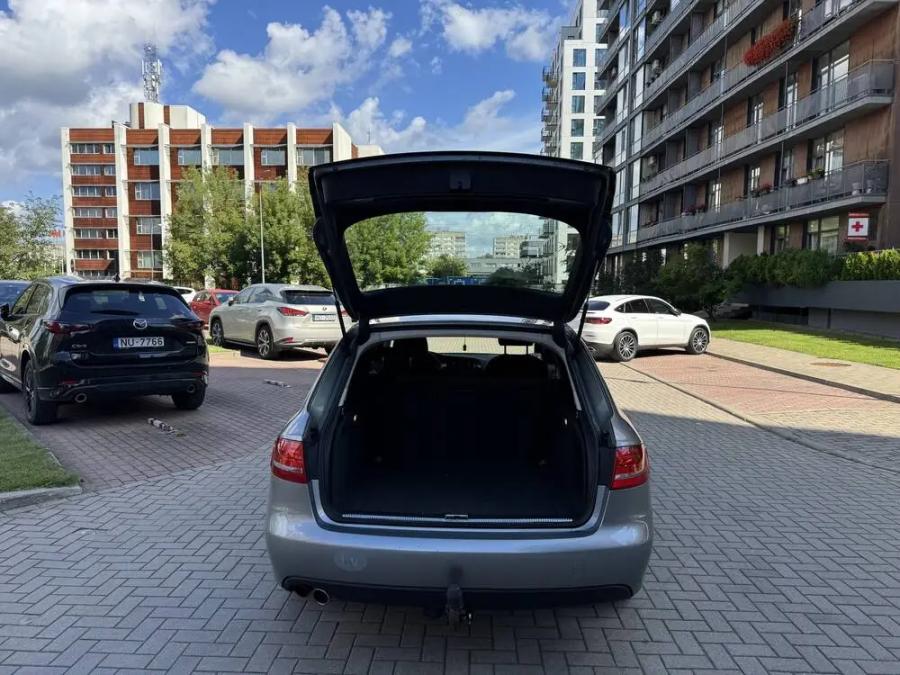 Pelēks Audi A4 2009 Rīga, ar dzinēja tilpumu 2.00 L un nobraukumu 347 tūkst. km par 3990 €, foto 6 vietnē AUTOMOTO.COM.LV