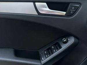 Pelēks Audi A4 2009 Rīga, ar dzinēja tilpumu 2.00 L un nobraukumu 347 tūkst. km par 3990 €, foto 21 vietnē AUTOMOTO.COM.LV